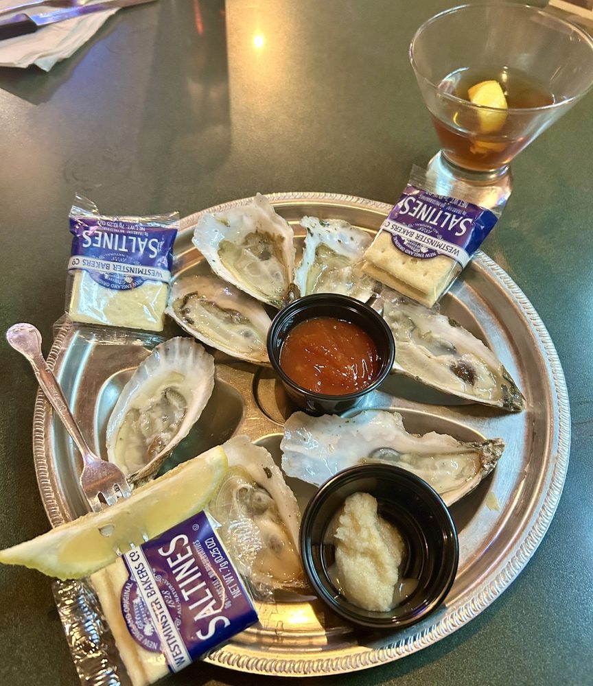 NOISY OYSTER PUB - Updated December 2025 - 17 Photos & 69 Reviews ...
