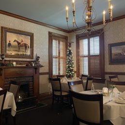 MERRICK INN - Updated October 2025 - 284 Photos & 278 Reviews - 1074 ...