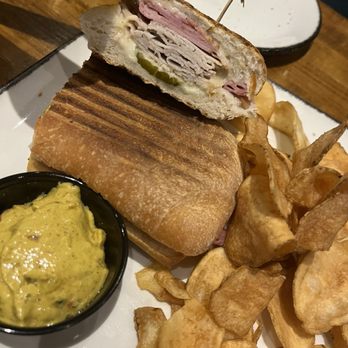 TOMMY’S TAVERN + TAP - Updated December 2025 - 306 Photos & 265 Reviews ...