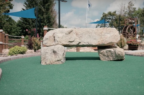 MOUNTAIN RUN MINI GOLF - Updated April 2025 - 10 Photos - 202 Mountain ...