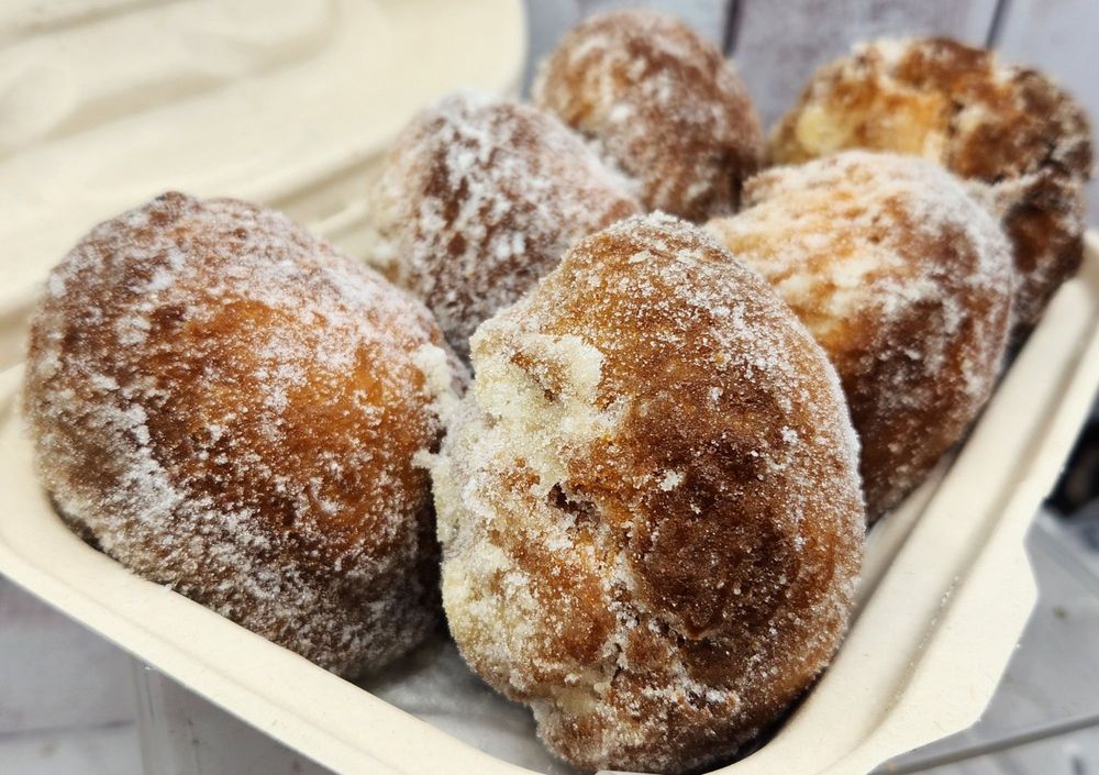 Manuela Malasadas, Honolulu | Roadtrippers