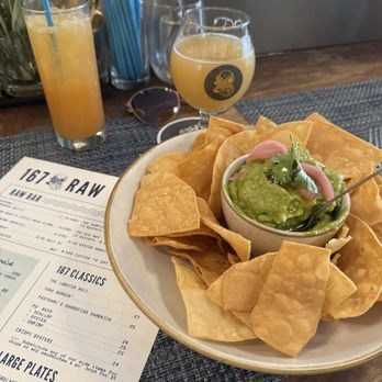 167 RAW OYSTER BAR - CHARLESTON - Updated June 2024 - 3716 Photos ...