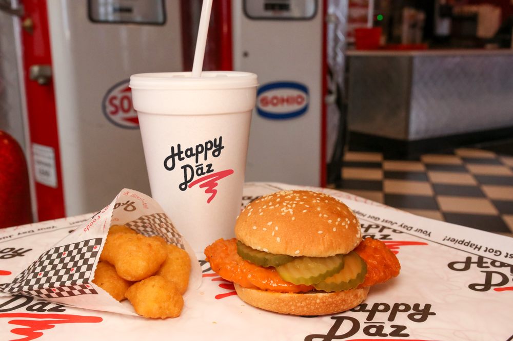 HAPPY DAZ - Updated October 2025 - 93 Photos & 27 Reviews - 1064 ...