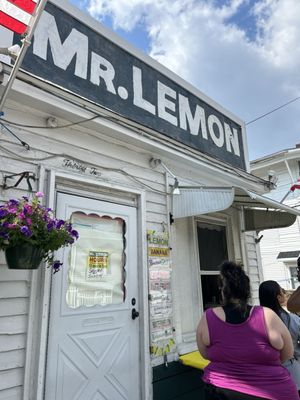 MR LEMON - Updated January 2026 - 38 Photos & 90 Reviews - 32 Hawkins ...
