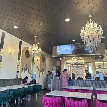 FALAKNUMA - Updated October 2025 - 134 Photos & 63 Reviews - 4161 ...