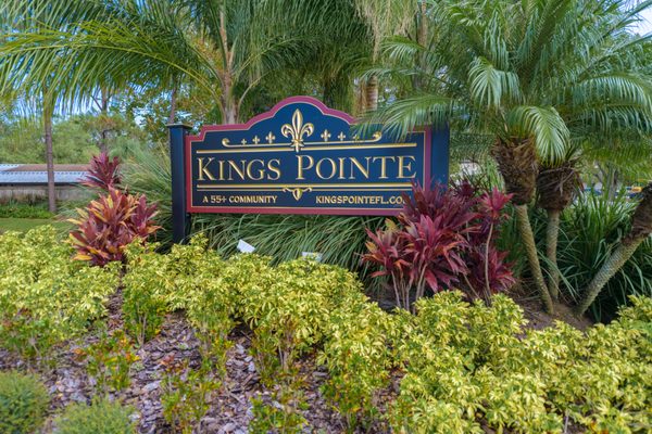 KINGS POINTE - Updated August 2024 - 14 Photos - 100 Winterdale Dr ...