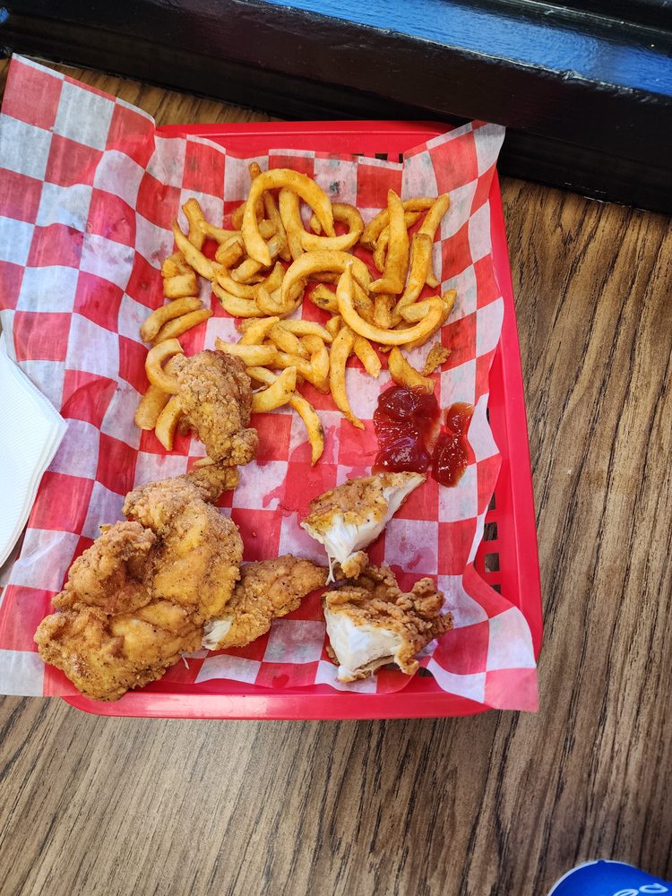 CHICKEN STOP - Updated October 2025 - 15 Photos - 411 North Saint ...