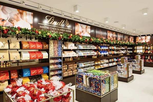LINDT CHOCOLATE SHOP - Updated January 2026 - 11 Photos - 33 Heritage ...