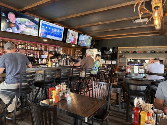 BRAND 44 N TAVERN - Updated September 2025 - 152 Photos & 110 Reviews - 8060 11th St, Terrebonne ...