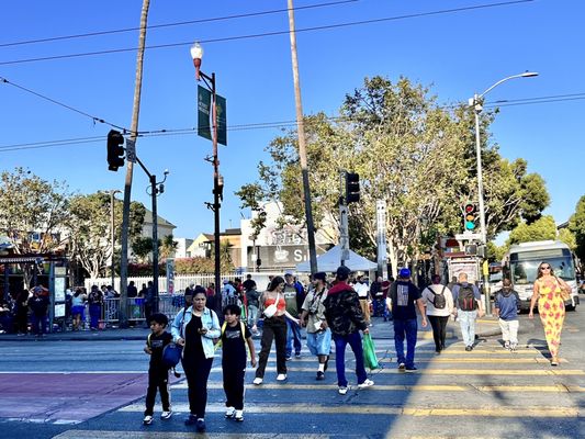 BART - 24TH ST MISSION STATION - Updated August 2025 - 144 Photos & 75 ...
