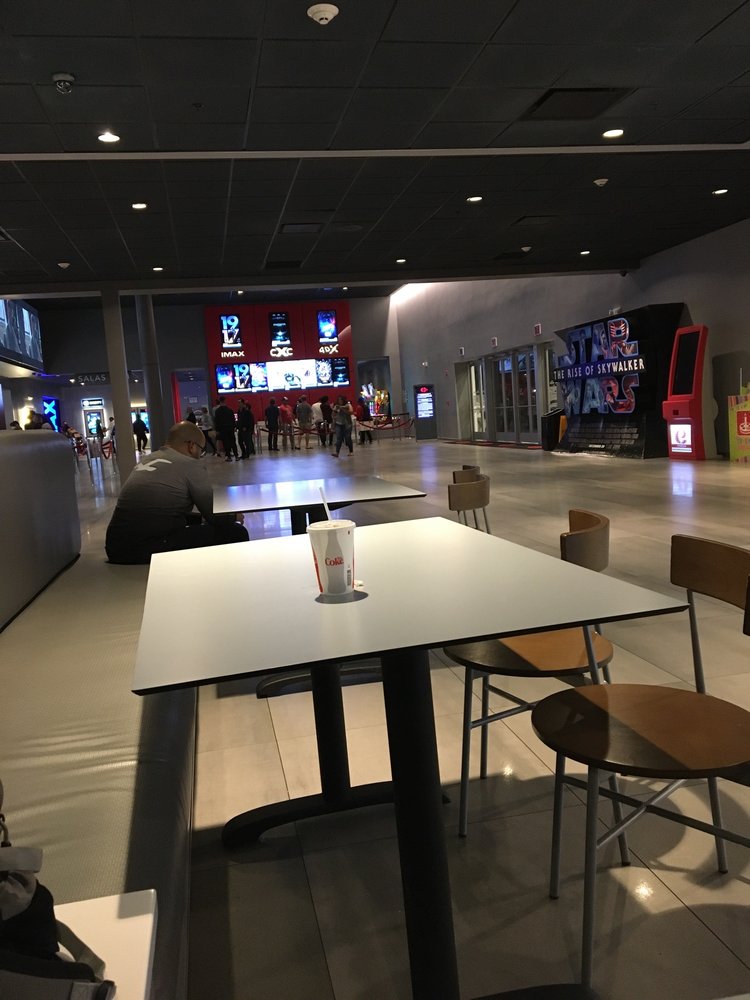 CARIBBEAN CINEMAS PLAZA ESCORIAL - Puerto Rico 3, San Juan, Puerto Rico ...