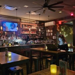 LEAF BAR & LOUNGE - Updated June 2025 - 1405 Photos & 572 Reviews - 133 ...