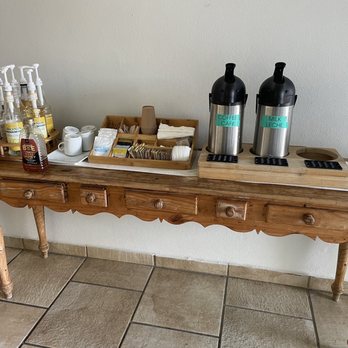 THE LAZY PARROT INN - Updated October 2025 - 101 Photos & 41 Reviews ...