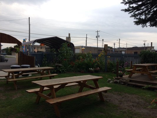 BARGE INN - Updated May 2025 - 10 Photos & 21 Reviews - 206 W Superior ...