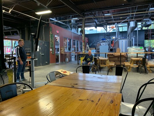 BASIC CITY BEER - Updated January 2026 - 157 Photos & 94 Reviews - 1010 ...