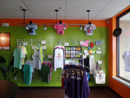 BIG FROG CUSTOM T-SHIRTS & MORE - Updated August 2025 - 15 Photos & 10 ...