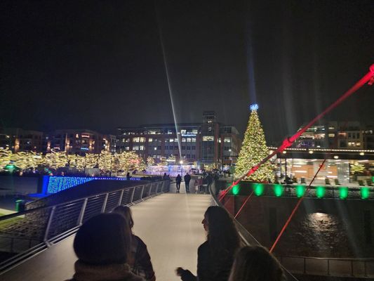 RIVERSIDE CROSSING PARK ICE SKATING RINK - Updated October 2025 - 12 ...