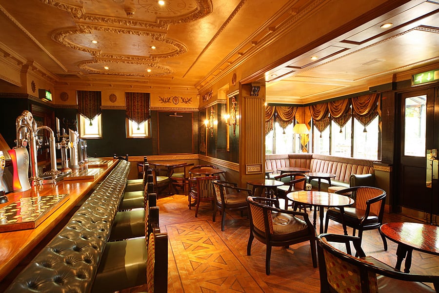 CRIMBLE HALL - Updated October 2025 - 10 Photos - Crimble Lane ...