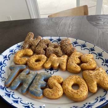 MOON DONUTS - Updated May 2024 - 594 Photos & 400 Reviews - 1000 ...