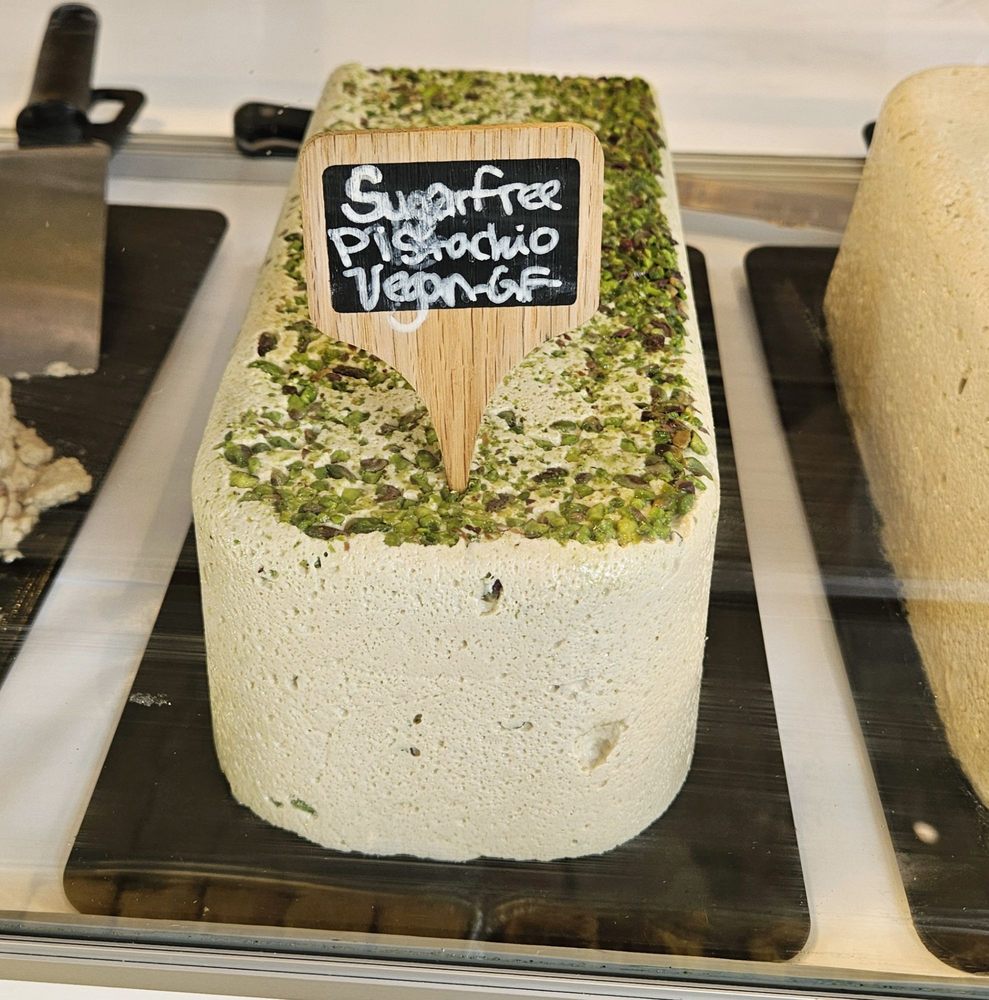 SUMSUM - Updated May 2024 - 21 Photos & 16 Reviews - 2113 Kalakaua Ave ...