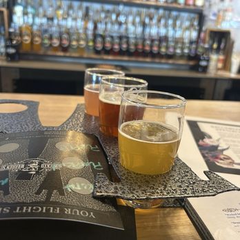 WICKED WARREN’S - Updated October 2025 - 97 Photos & 31 Reviews - 119 W ...