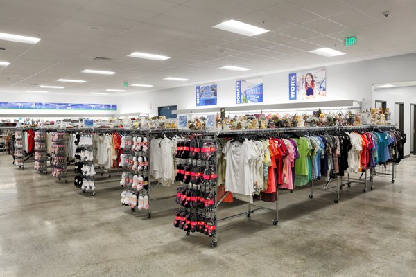 GOODWILL STORE - Updated December 2025 - 16 Photos - 1636 Main St ...