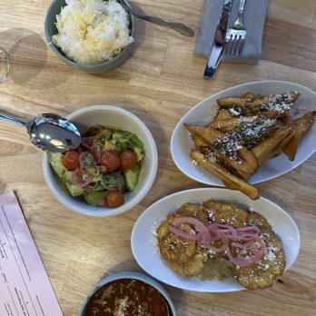 LENOX - Updated February 2025 - 133 Photos & 38 Reviews - 2510 1st Ave ...