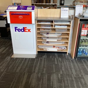 THE UPS STORE - Updated October 2024 - 15205 Collier Blvd, Naples ...