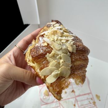 LOVE CROISSANTS - Updated April 2024 - 112 Photos & 41 Reviews - 2808 ...
