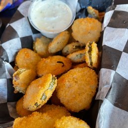 CLEATS MARBLEHEAD - Updated July 2025 - 43 Photos & 150 Reviews - 6801 ...