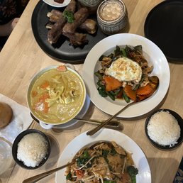 HISO - Updated May 2024 - 798 Photos & 385 Reviews - 524 12th Street ...