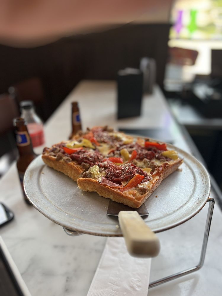 SHIELD’S RESTAURANT BAR PIZZERIA - 118 Photos & 70 Reviews - 5057 ...