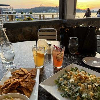 THE WINDLASS - Updated August 2024 - 433 Photos & 373 Reviews - 45 ...