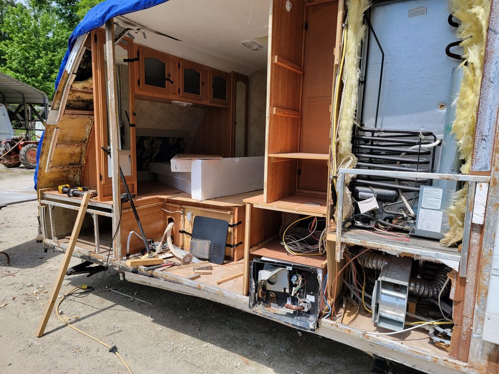 BARNARD RV & POP UP CAMPER REPAIR - Updated April 2025 - 26 Photos ...