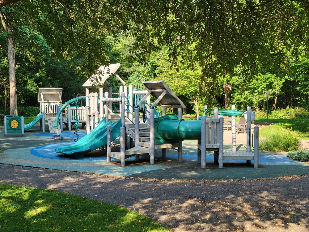 HIGHGATE PLAYGROUND - Updated August 2025 - 15 Photos - 600 W Wilson ...