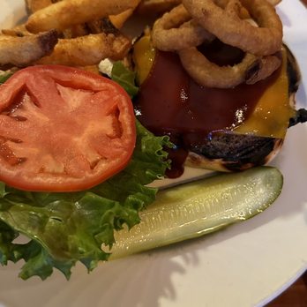 THE POUR HOUSE NEIGHBOORHOOD BAR & GRILLE - Updated June 2026 - 121 ...