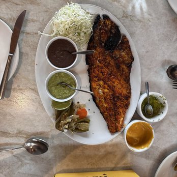 ESTE - Updated February 2025 - 984 Photos & 321 Reviews - 2113 Manor Rd ...