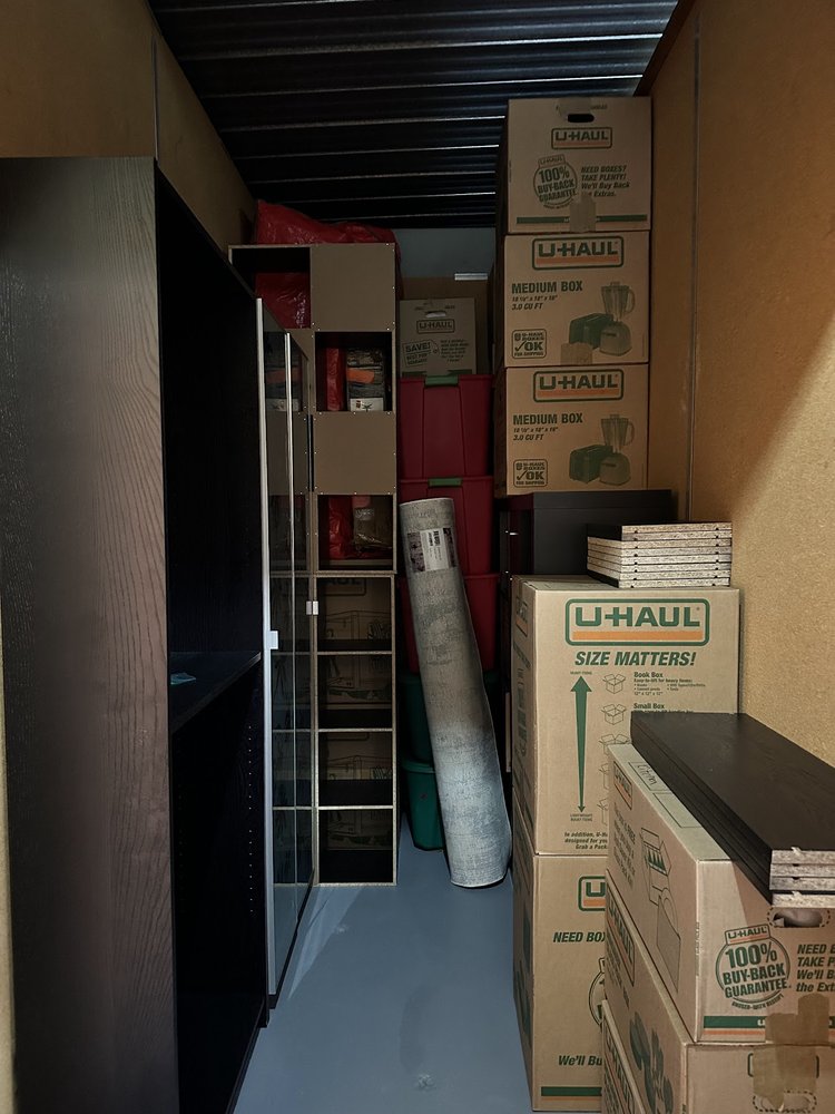 IMOVING - Updated January 2026 - 54 Photos & 25 Reviews - 1160 Chess Dr ...