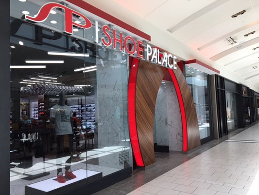 SHOE PALACE - Updated December 2025 - 16 Reviews - 7535 N Kendall Dr ...