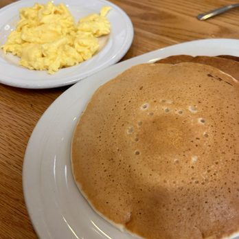 VALLEY HOTEL - Updated October 2025 - 20 Photos & 47 Reviews - 606 S ...