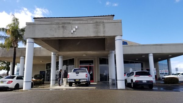 RAZZARI FORD - Updated December 2025 - 73 Photos & 257 Reviews - 1234 ...