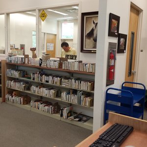 LADY LAKE PUBLIC LIBRARY - Updated July 2025 - 11 Photos - 225 W Guava ...