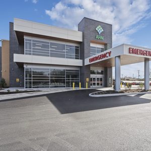 EXCELA SQUARE AT NORWIN - Updated July 2025 - 14 Reviews - 8775 Norwin ...