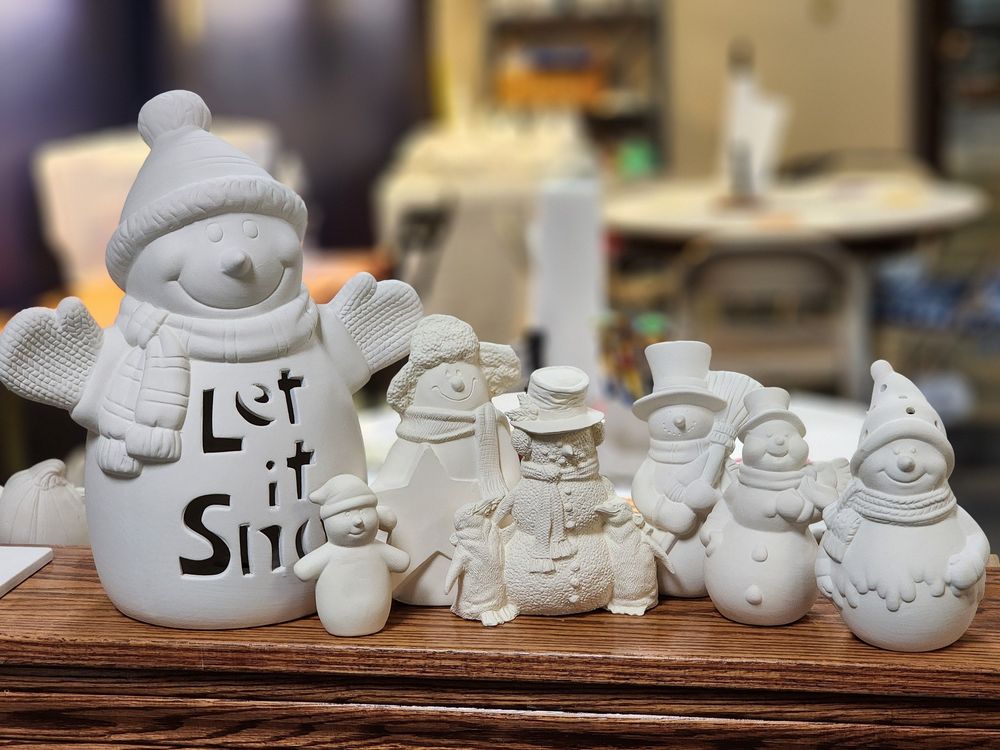 THE GLAZED GYPSY - Updated July 2025 - 30 Photos - 28 E Morgan St ...