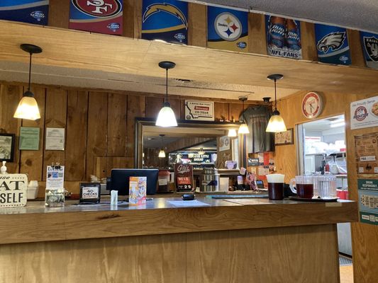 FOWL PLAY SPORTS BAR AND CASINO - Updated October 2025 - 18 Photos & 29 ...