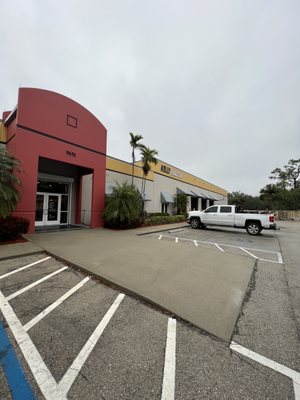 KELLY TRACTOR - FORT MYERS - Updated January 2026 - 14 Photos - 9651 ...