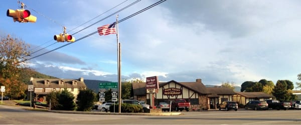 PATH VALLEY FAMILY RESTAURANT - Updated December 2025 - 32 Photos & 46 ...