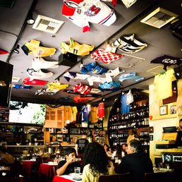 PIAZZA ITALIA - Updated December 2025 - 842 Photos & 1164 Reviews ...