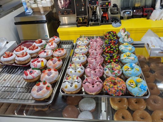 SHAFTER DONUTS - Updated October 2024 - 30 Photos & 28 Reviews - 301 ...