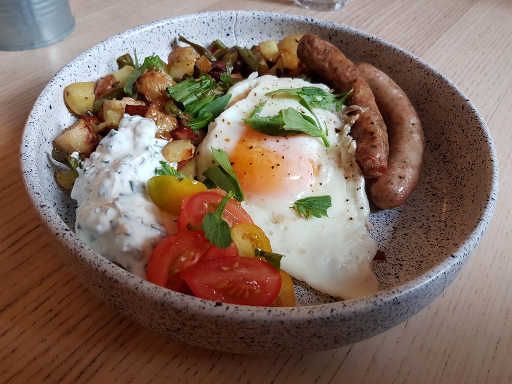 CAFÉ JEN - 72 Photos & 42 Reviews - Cafes - Kodaňská 37, Praha, Czech ...